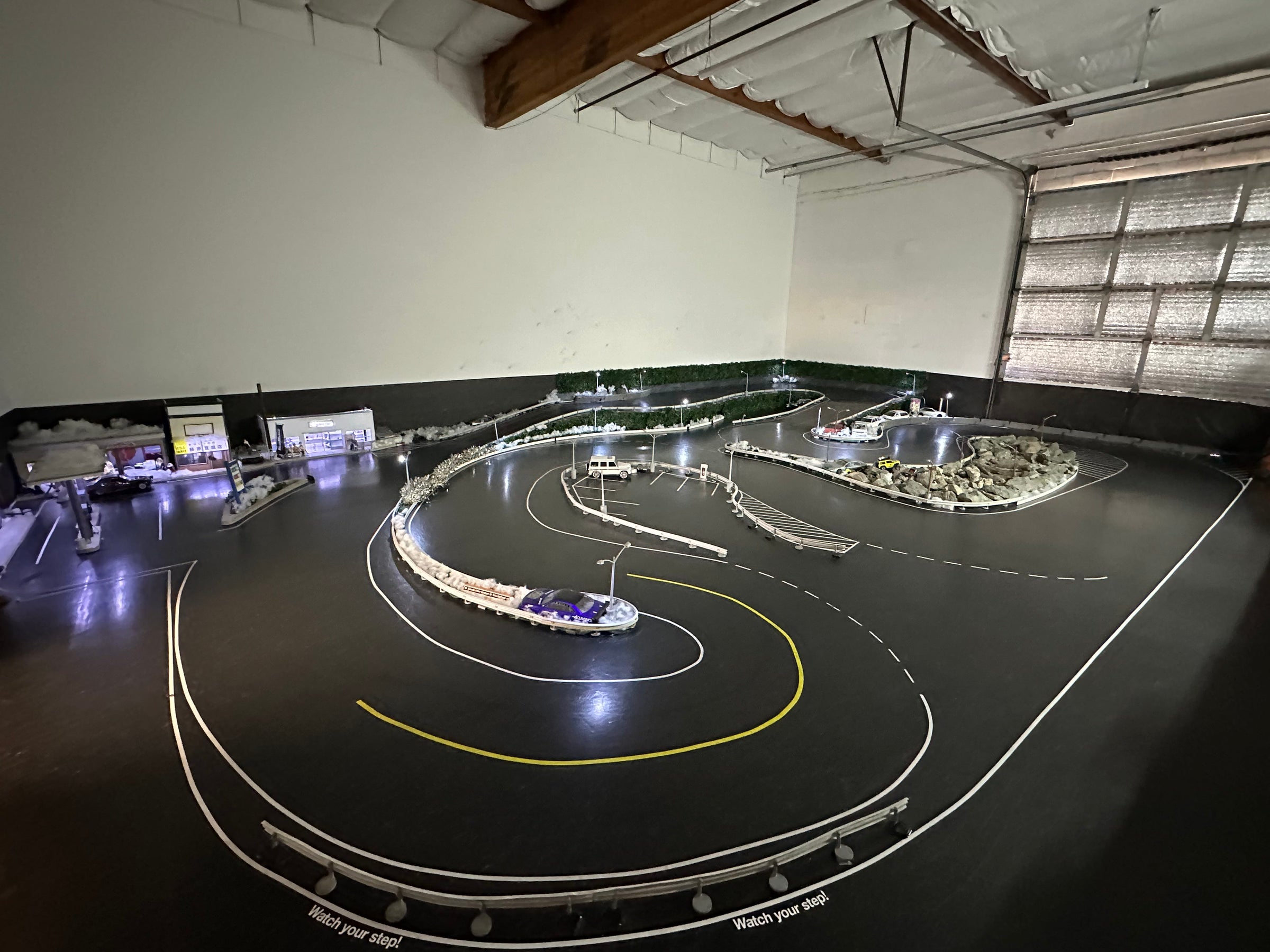 ROLLING GARAGE RC DRIFT CIRCUIT